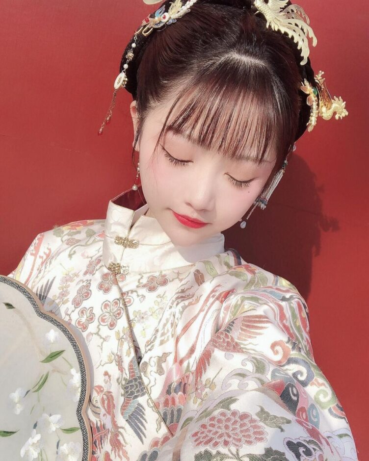 Xiaorou SeeU: A cosplayer beyond the world’s standards | 旗袍的新故事